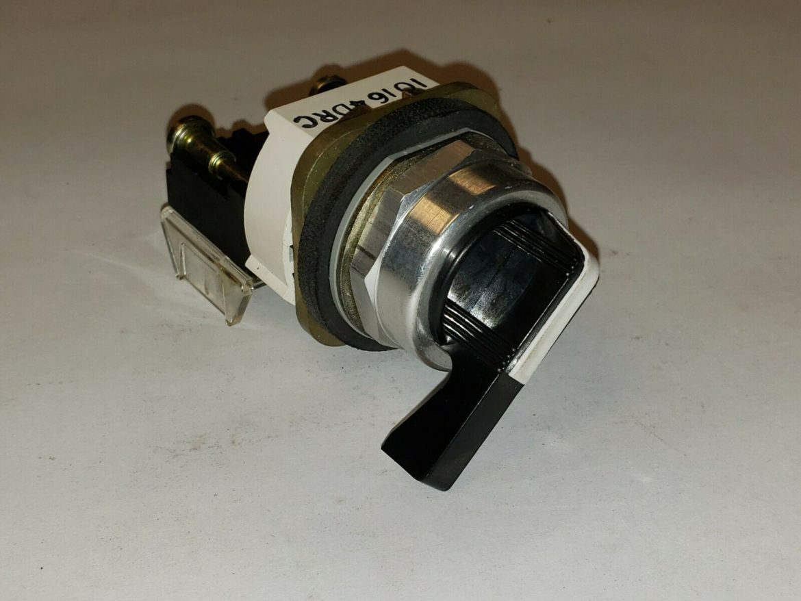 Allen Bradley Push Pull Button, 800T-FX6D4 – Northwest Mine Supply